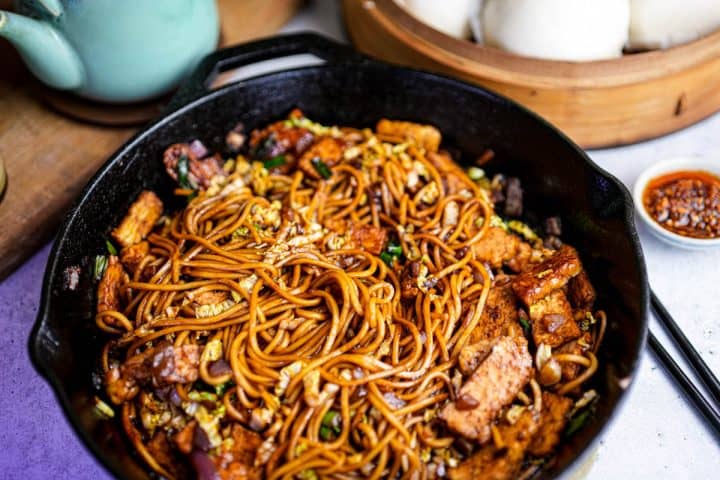 Mie Goreng Recipe (Indonesian Stir-Fried Mee Goreng Noodles)