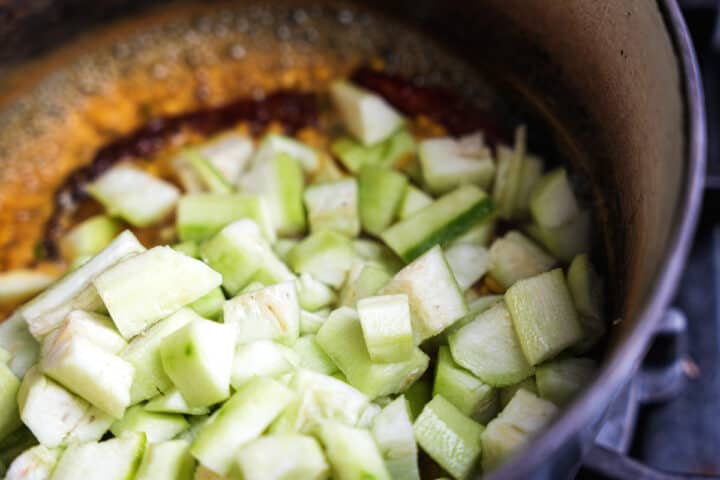 Peerkangai Kootu: South Indian Ridge Gourd Curry