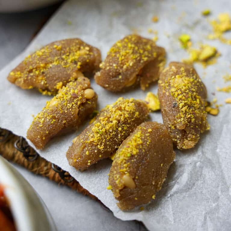 Irmik Helvasi (Vegan Turkish Semolina Halva)