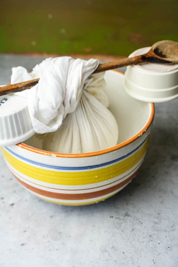 2-Ingredient Vegan Labneh