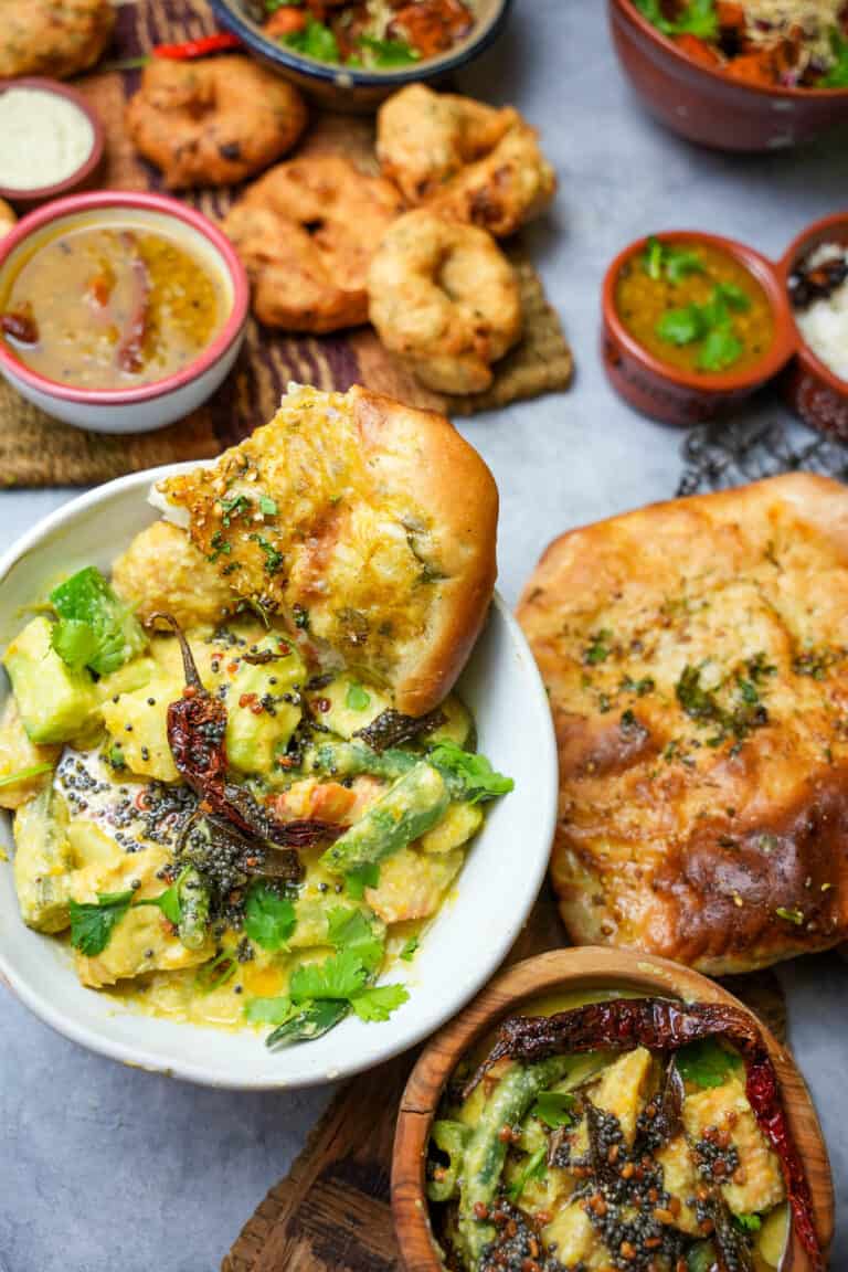 Amritsari Kulcha Recipe (Punjabi Aloo Naan)