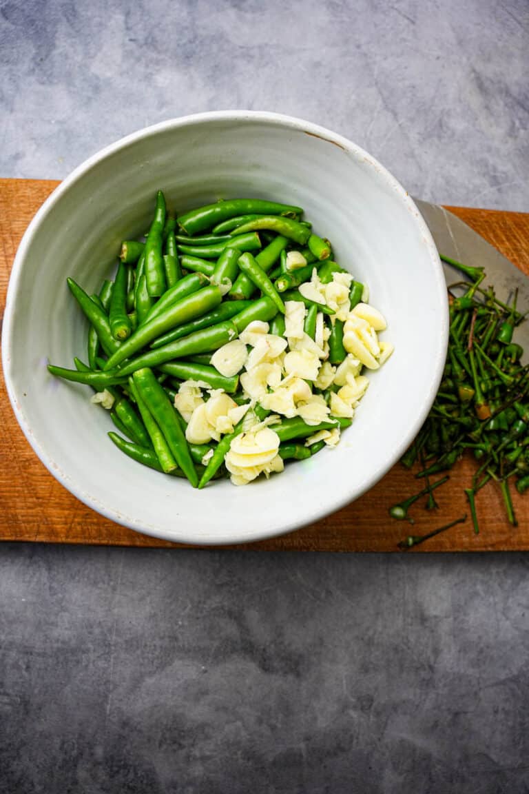 Shatta Sauce (Middle Eastern Red or Green Chili Paste)