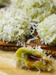 Kuih Dadar | Kuih Ketayap (Malaysian Pandan Coconut Crepes)