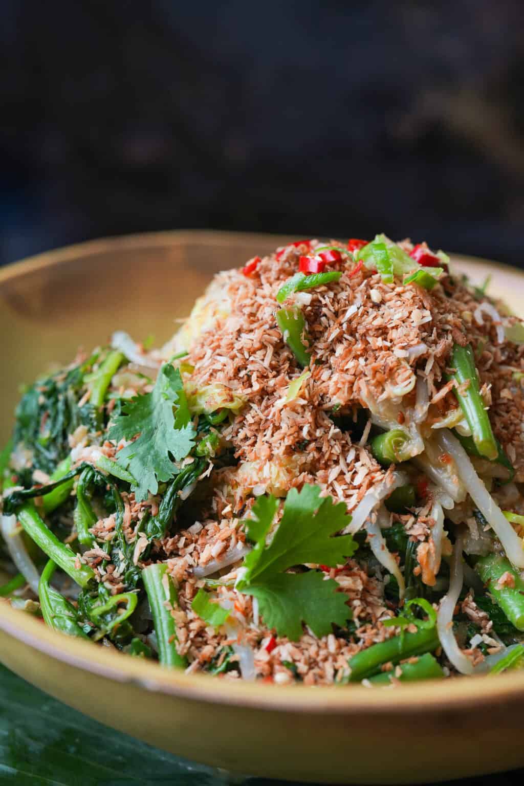 Urap Sayur Salad (Indonesian Coconut Vegetables)