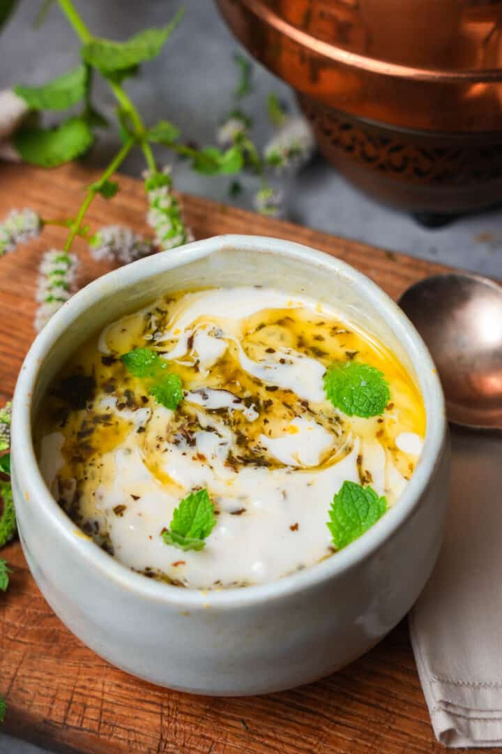 Yayla Corbasi (Easy Turkish Yogurt Soup with Mint)