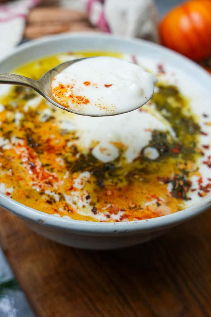 Yayla Corbasi (Easy Turkish Yogurt Soup with Mint)