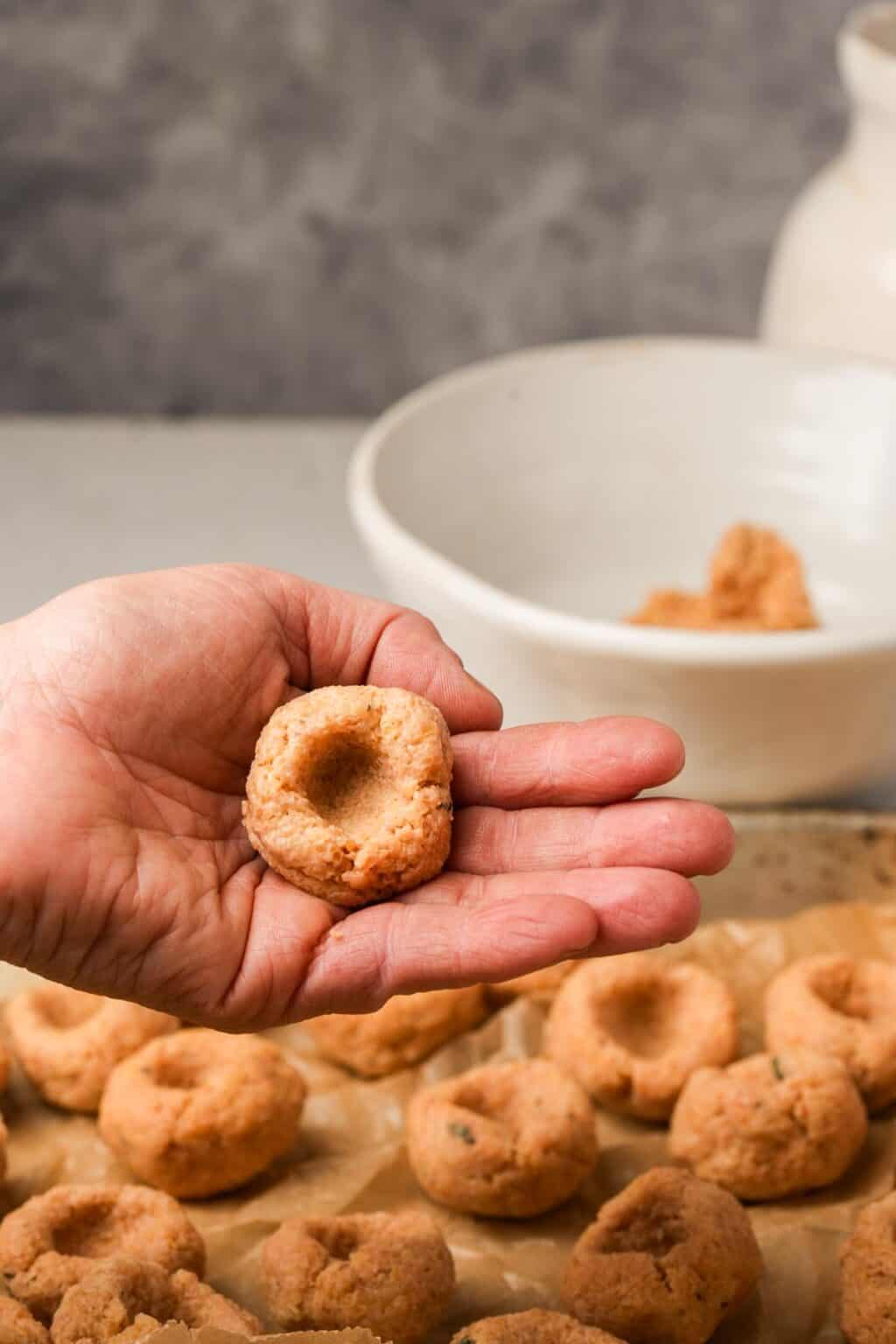 Fellah Köftesi (Tomato Sauce Drenched Turkish Bulgur Dumplings)