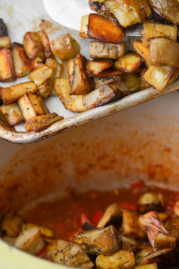 Soslu Patlican Yemegi (Turkish Eggplant Recipe)