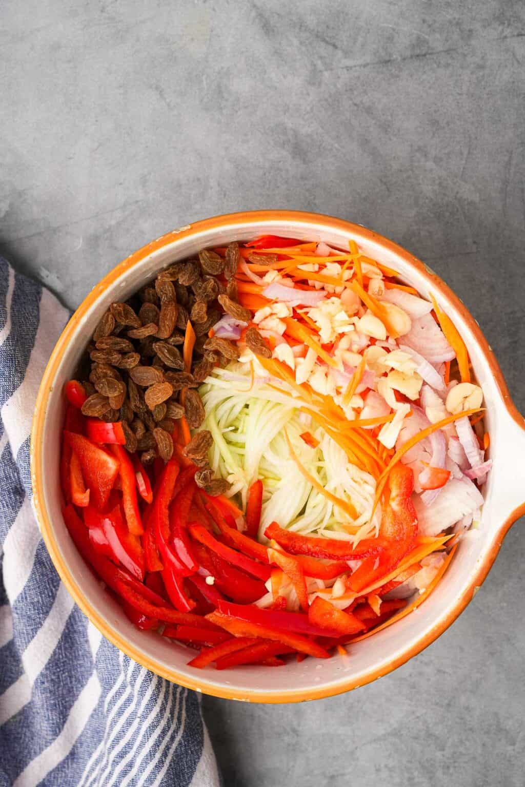 Achara (Filipino Pickled Green Papaya Apsara) - Cinnamon Snail