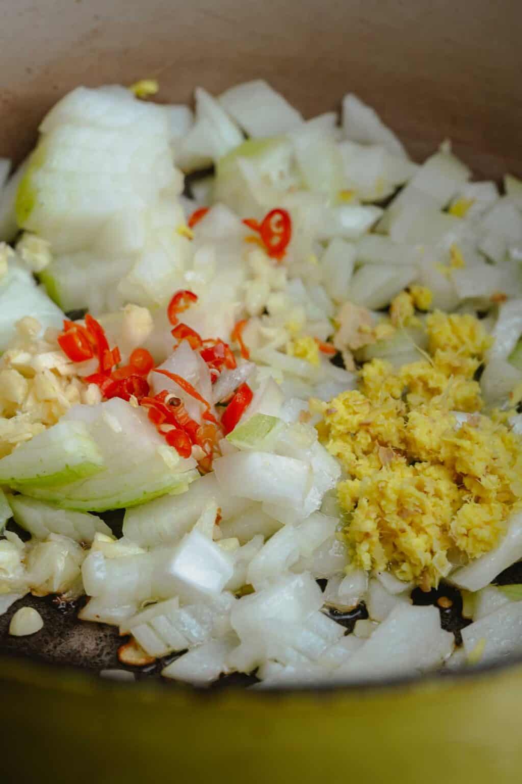 Ginisang Munggo (Filipino Mung Bean Soup) - Cinnamon Snail