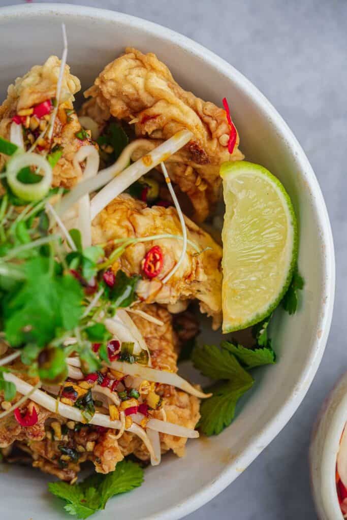 Tempe Mendoan (Indonesian Fried Tempeh with Chili Sauce)