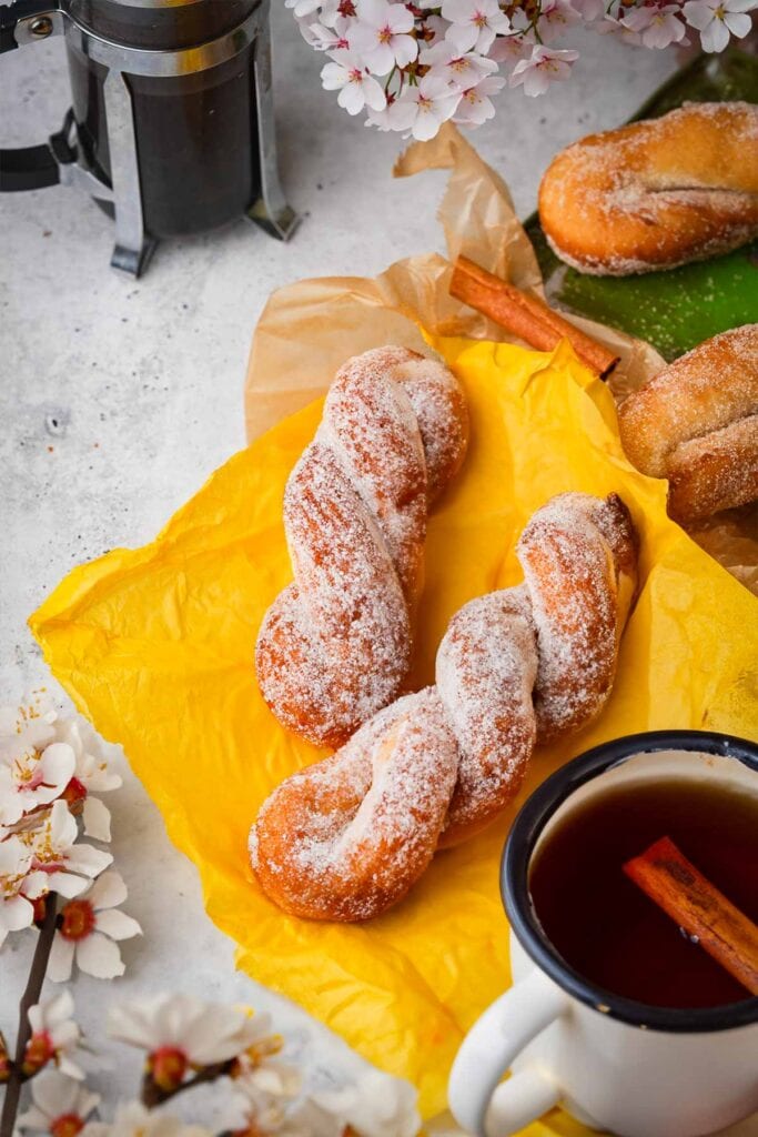Kkwabaegi Recipe (Twisted Korean Donuts) - Cinnamon Snail