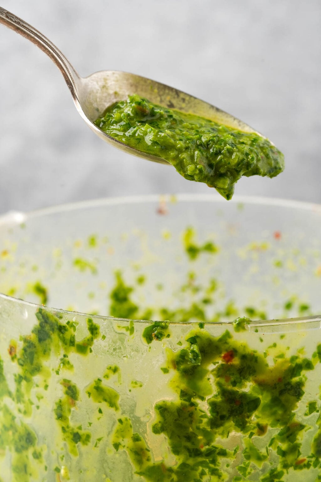 Zhoug (Yemeni Spicy Herb Sauce - AKA Skhug & Zhug) - Cinnamon Snail