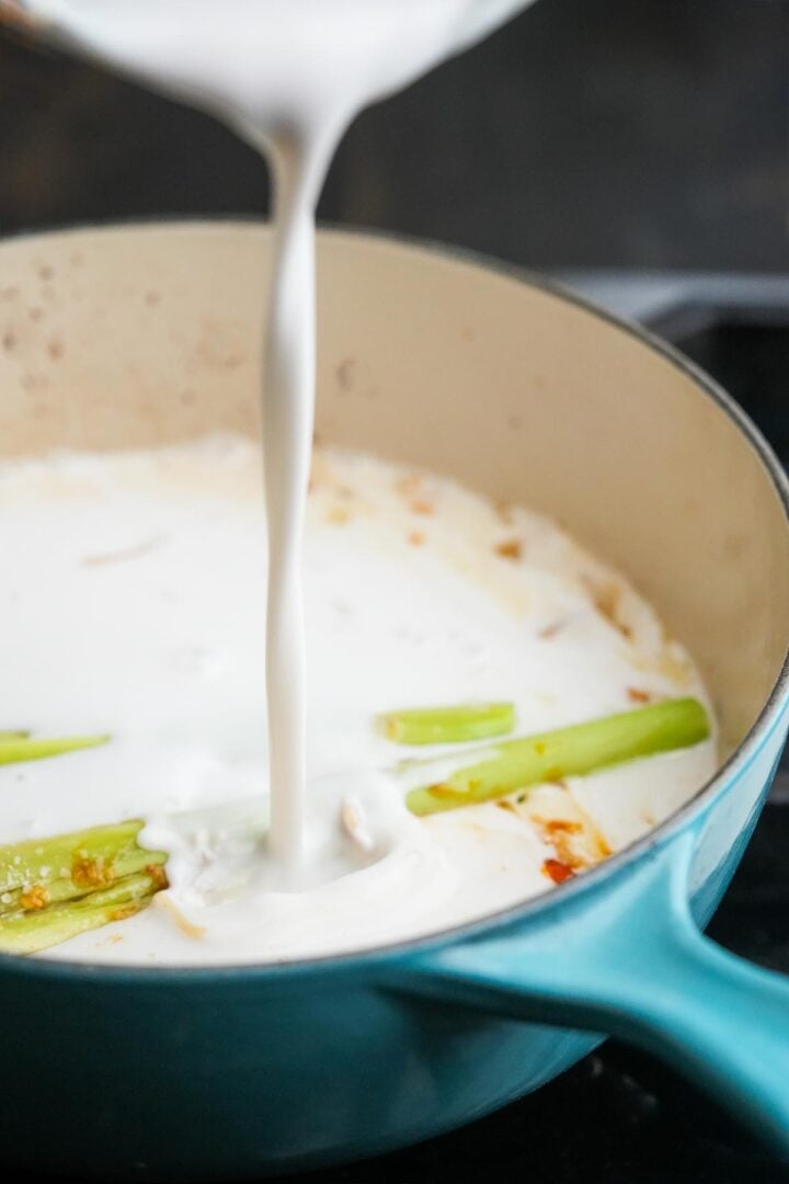 Best Laing Recipe (Filipino Taro leaves in Coconut Milk) - Cinnamon Snail