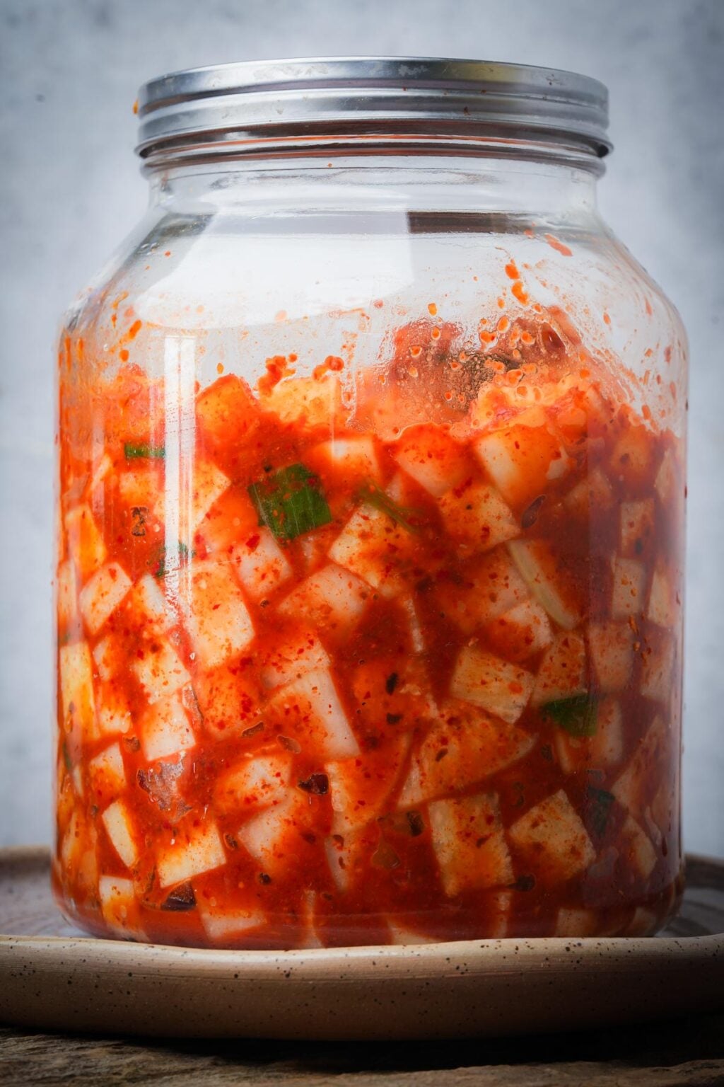 Kkakdugi (Vegan Radish Kimchi Recipe)